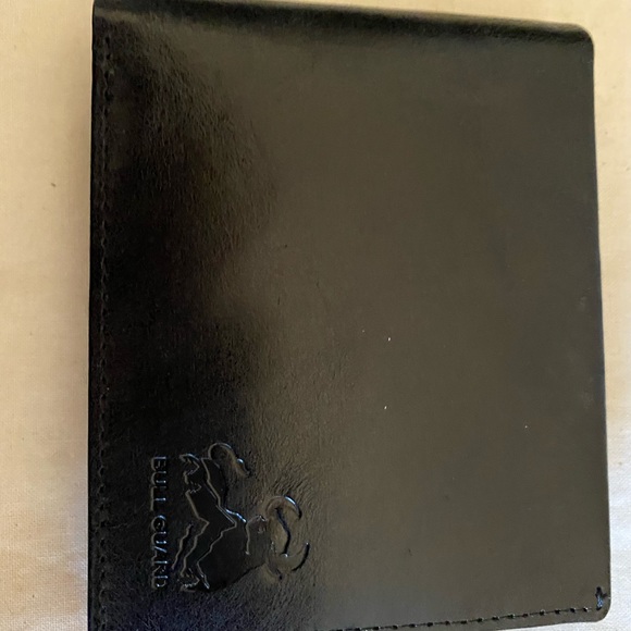 Bull Guard | Bags | Bull Guard Brand New Men Wallet | Poshmark